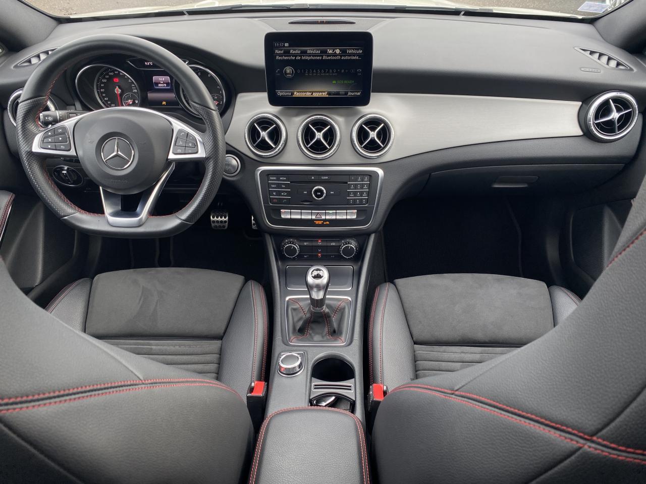 RHIN RHONE AUTOS - MERCEDES-CLA-Shooting Brake CLA 200 Amg Line 156ch ...